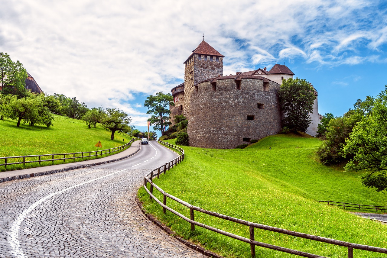 Księstwo Liechtenstein w Alpach - atrakcje, ciekawostki, zabytki